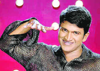 Indian Kannada film actor Puneet Rajkumar Biography-Life and New Smart ...