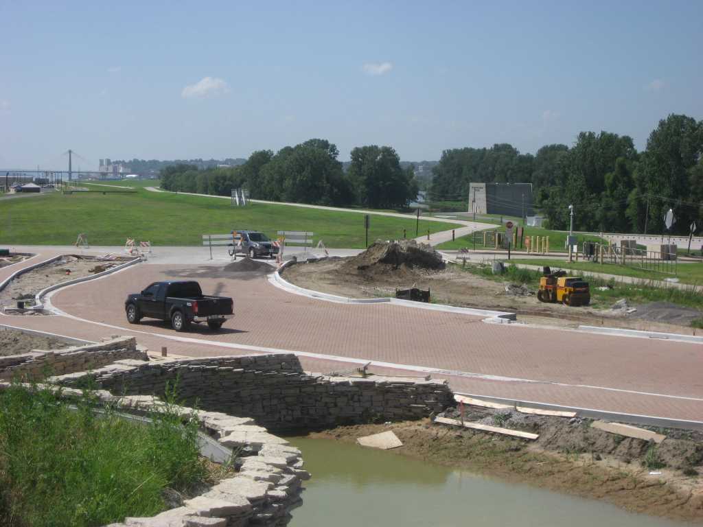 MIDWEST HARDSCAPE: Permeable Interlocking Concrete Pavements - Greater ...