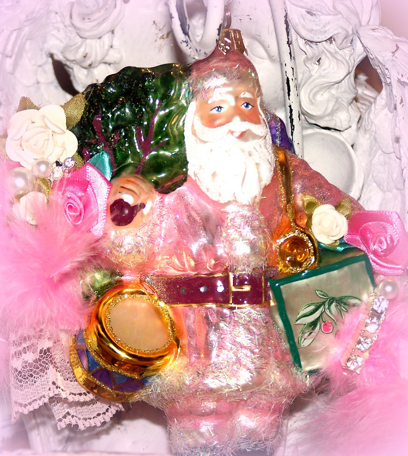Olivia's Romantic Home: Fabulous Shabby Pink Santa and Teacups!