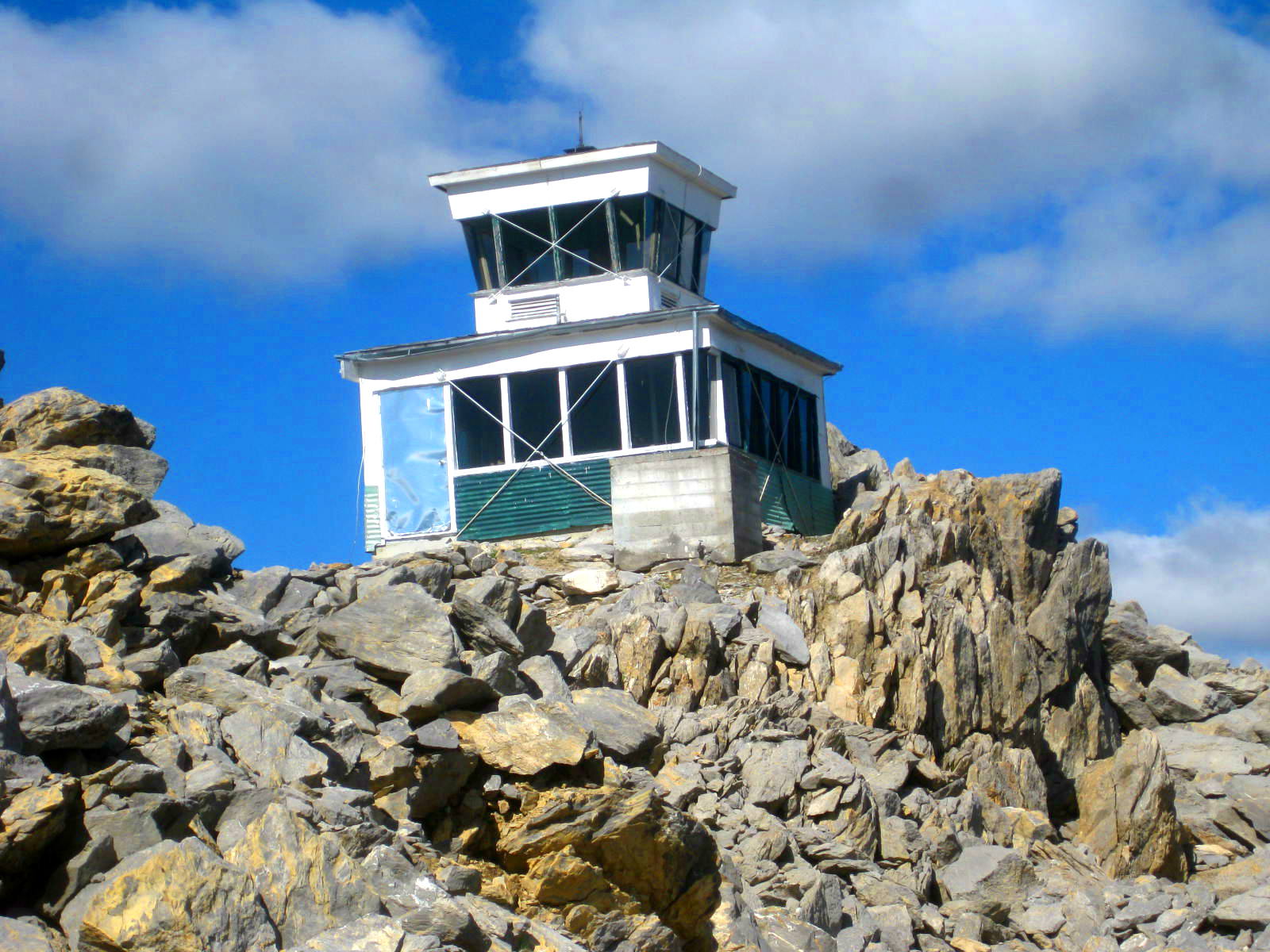 The Passionate Hiker: Tocher: The ultimate lookout