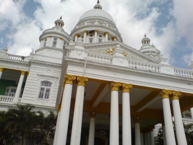 A visit to Lalitha Mahal ~ PraveenSMS Tour Blog