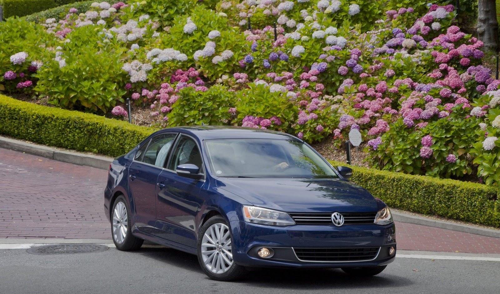 Motor Mania Buzz: Photo Gallery: 2011 Volkswagen Jetta