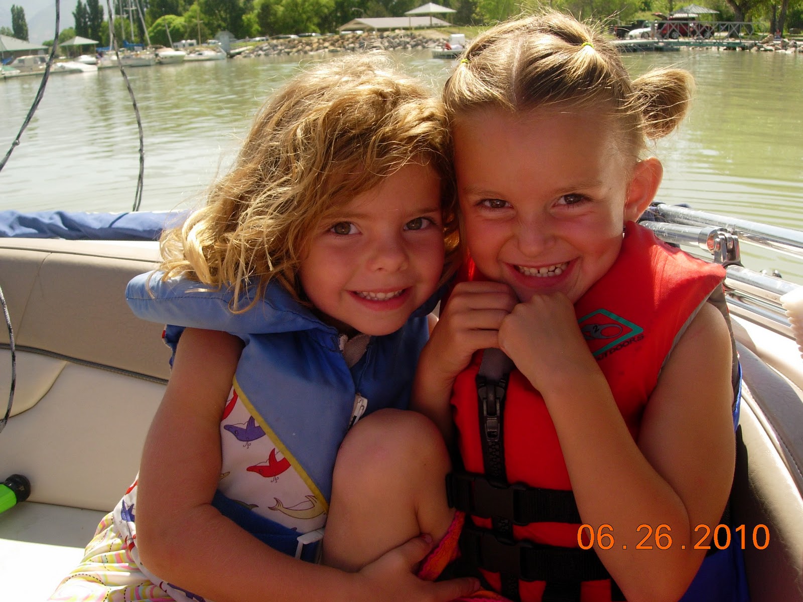 WALL FAMILY: A fun day of Boating!