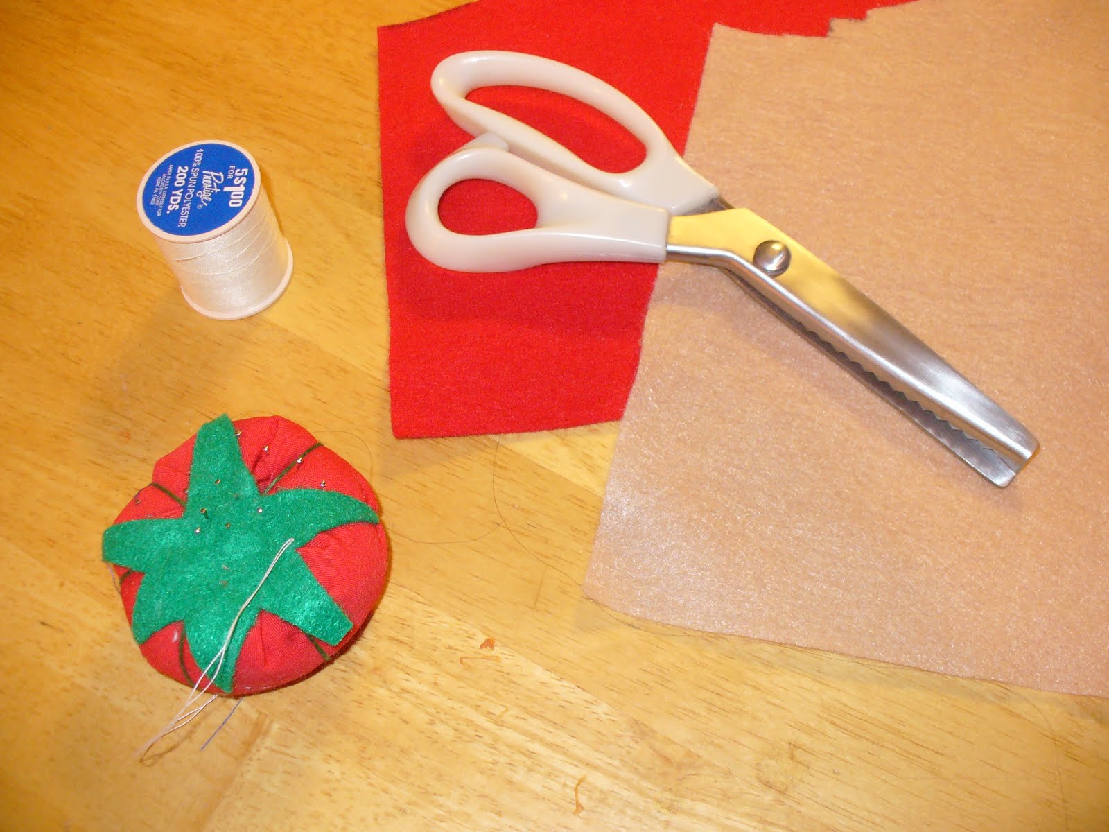 Crafty Mom Blog: Crafty Mom Activity- Felt Bowtie Pasta & Sauce