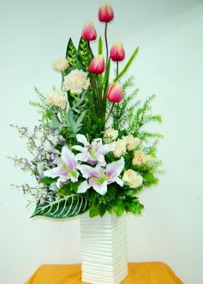 .: Table Arrangement