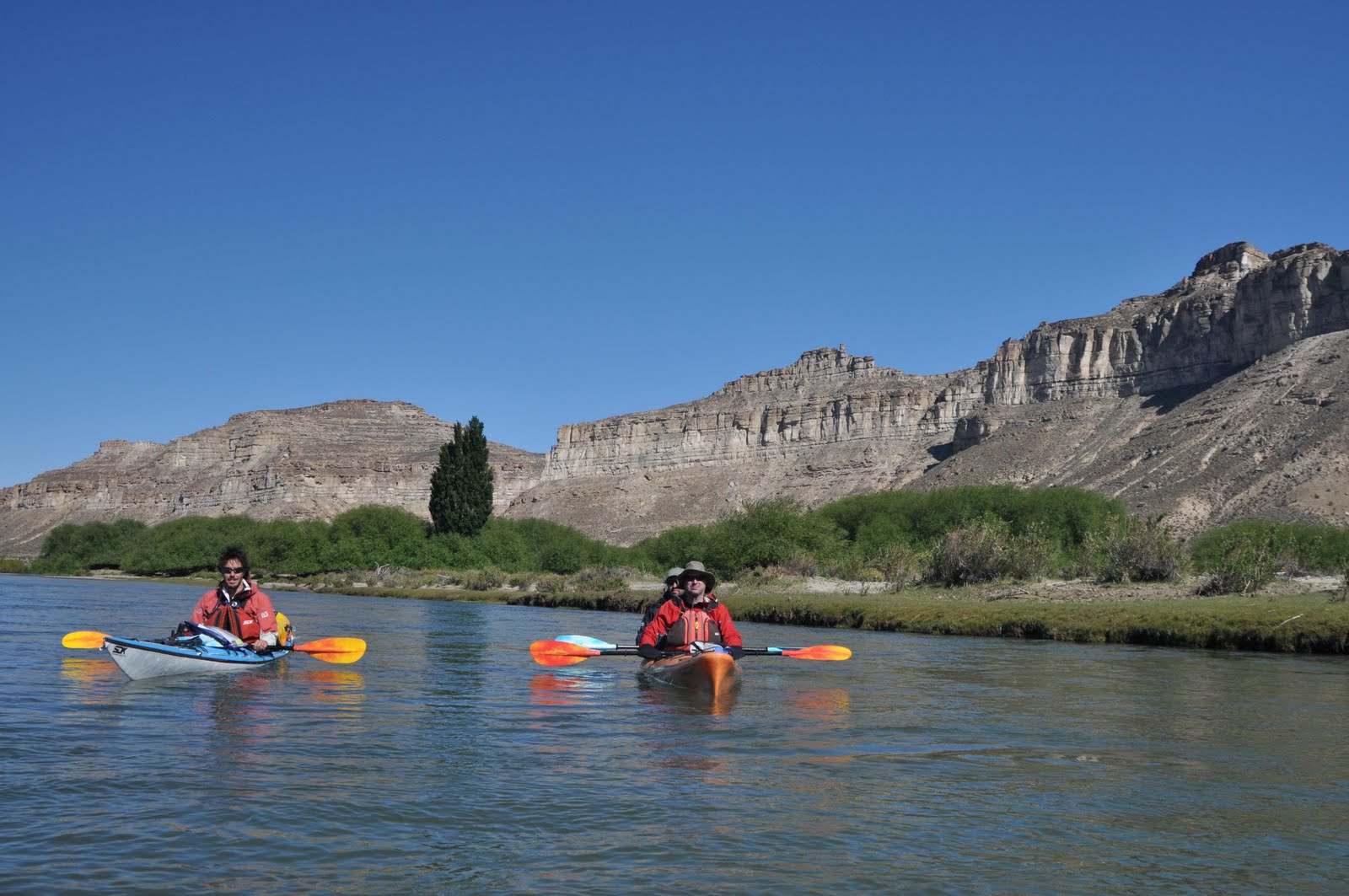 Patagonia Explorers: Expedicion en Kayak por el Rio Chubut. River Kayak ...