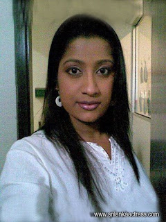 DAMITH PICTURE MART: Sri Lankan TV Presenter Ransi Ranasinghe