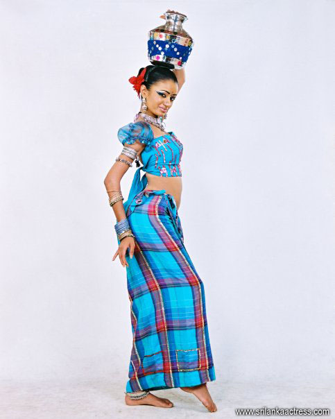 DAMITH PICTURE MART: Prashadi Ranasinha | Dancing moment collection