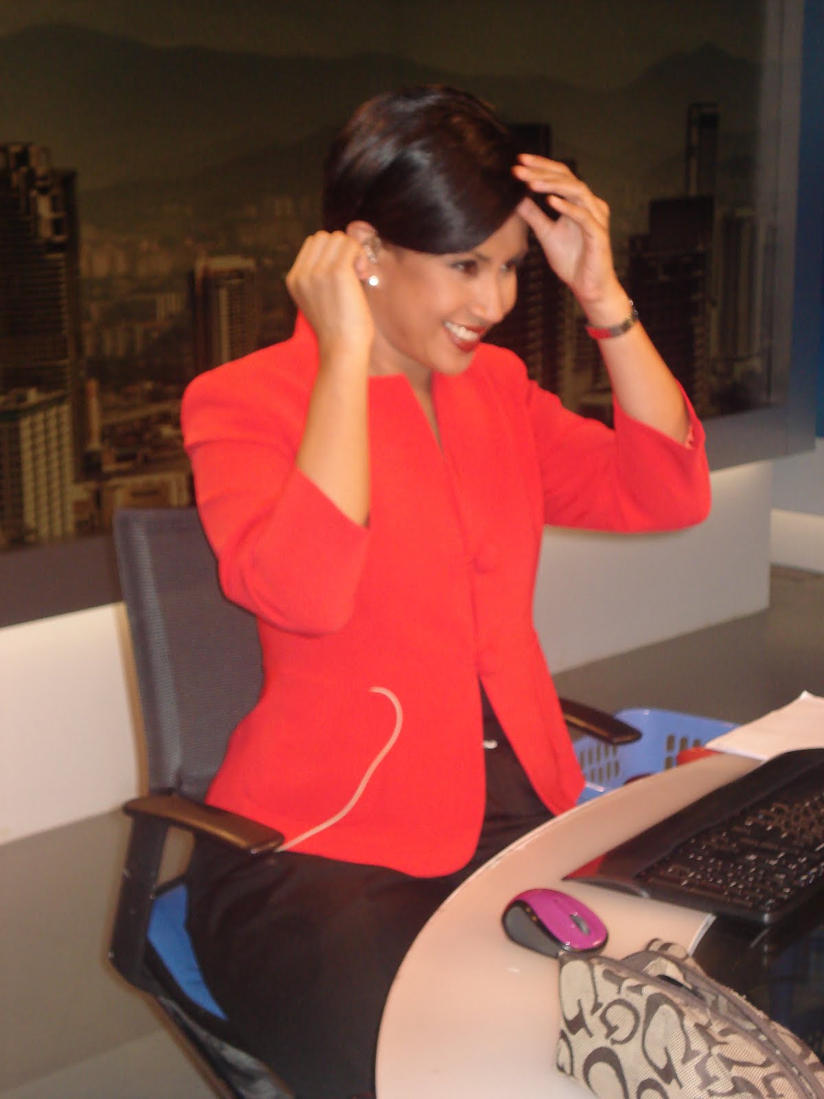 Man Kasturi: Aljazeera's Presenters - KL English