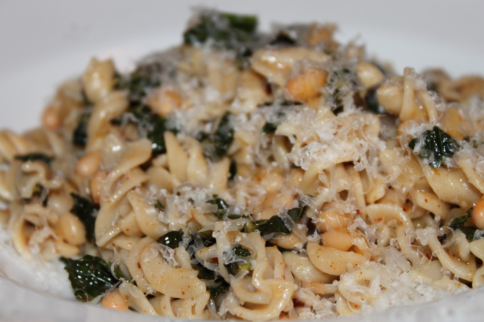 Domestic Divas Blog: Meatless Monday: Kale & Navy Bean Pasta with ...