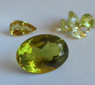 Gemstone News and Local Color from Teófilo Otoni: Faceted Green Amber ...