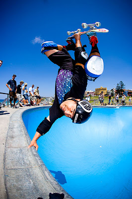 DoubleOhTwo: Steve Caballero RIPPIN' IT UP at Bondi!