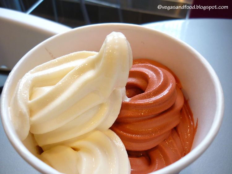 The Lazy Dog Cafe and Menchies frozen yogurt - Vegas and Food