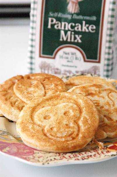 Nordic Ware Zoo animals Pancake Pan and Bundt cakes pan - Vegas and Food