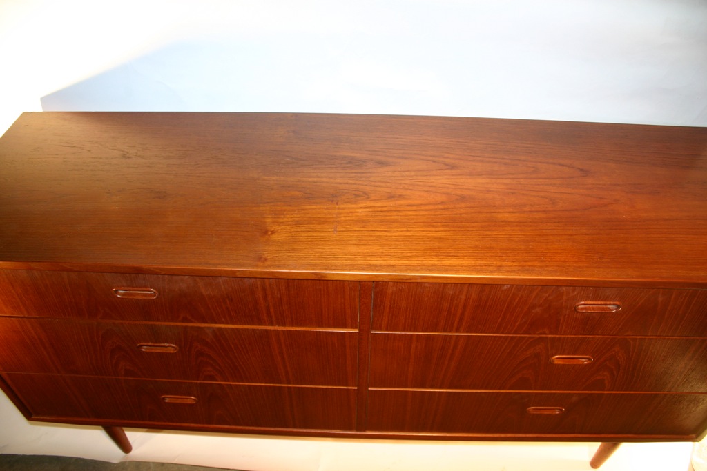 cercis: Danish Modern Teak Dresser