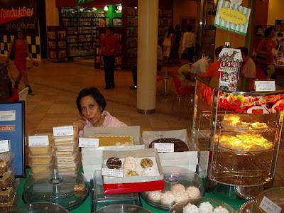 THE PHILIPPINES AND BEYOND: Costa Brava Cakes at the Rockwell ...