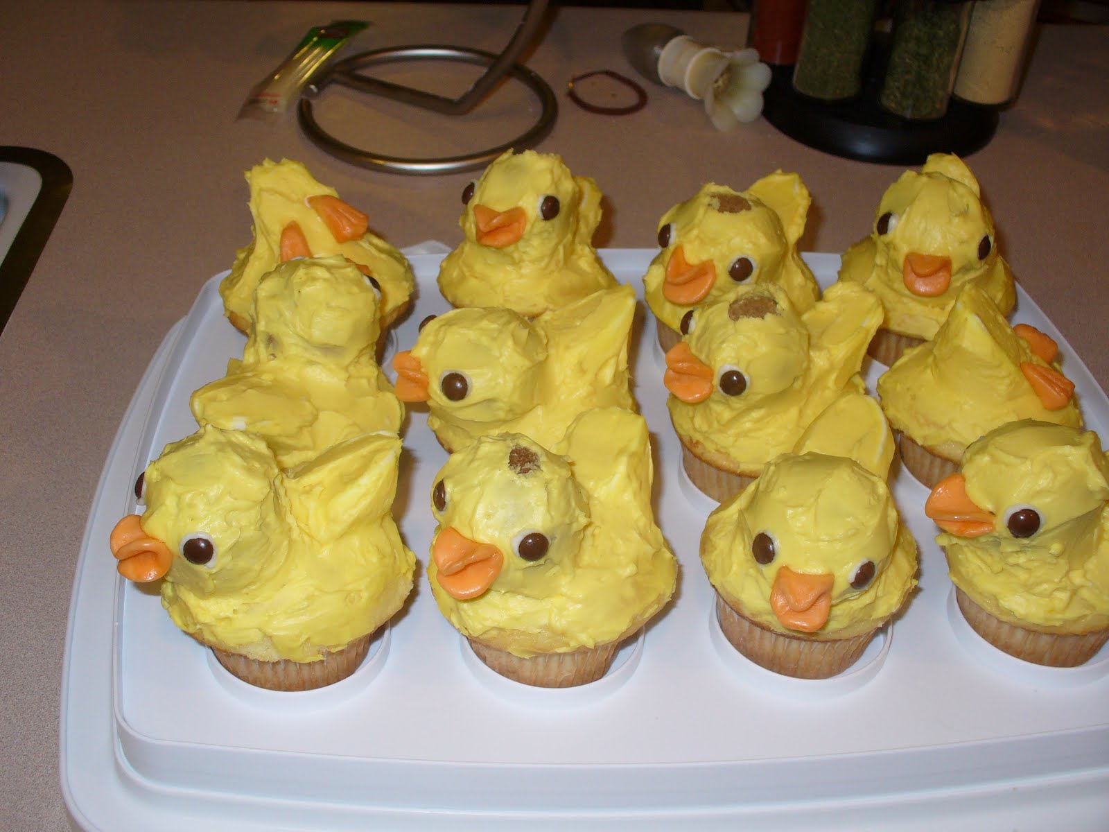 the tuckers: Duck Cupcakes