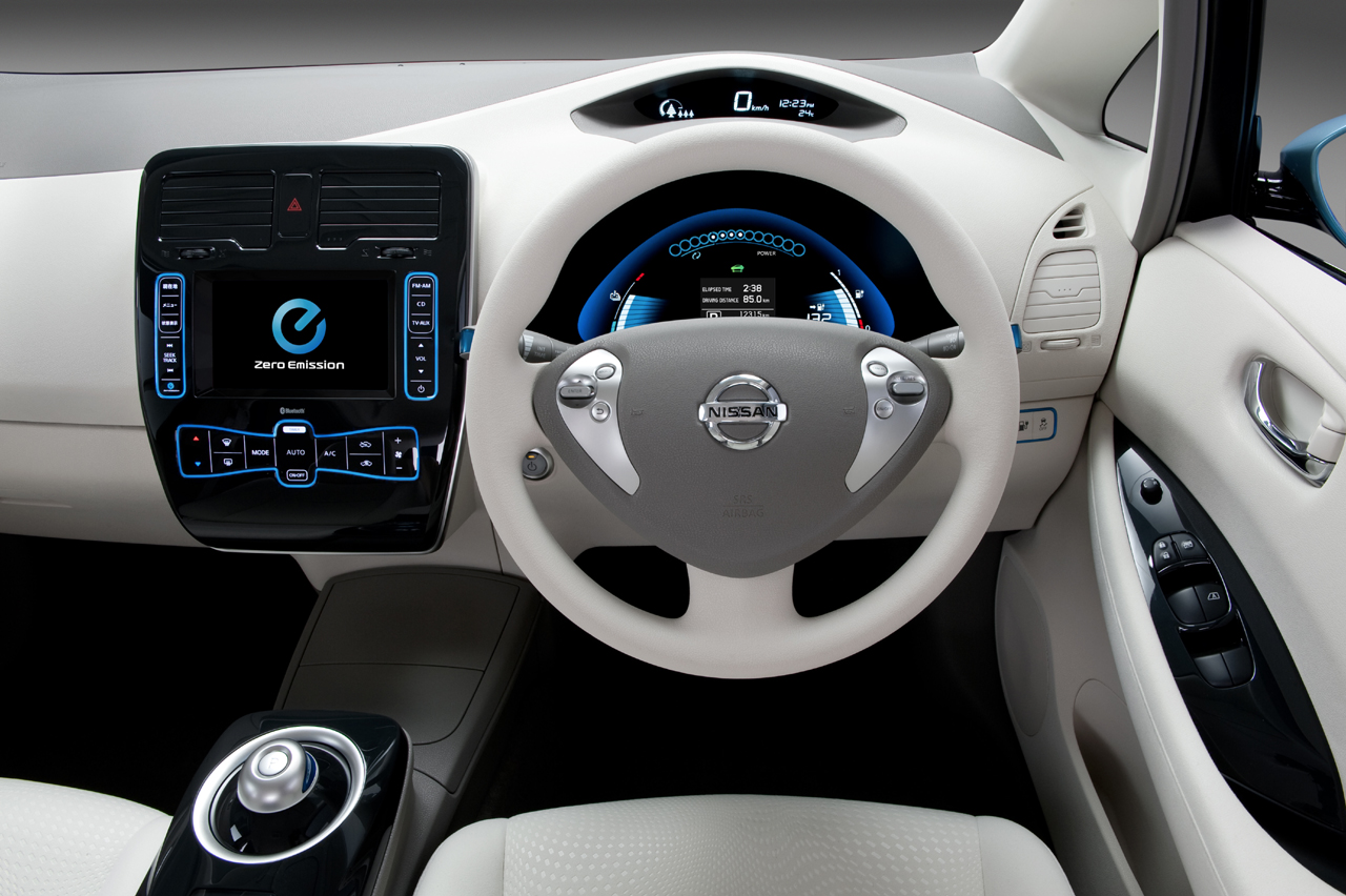 Nissan Leaf to get Microsoft Windows Embedded Automotive 7 | Expert ...