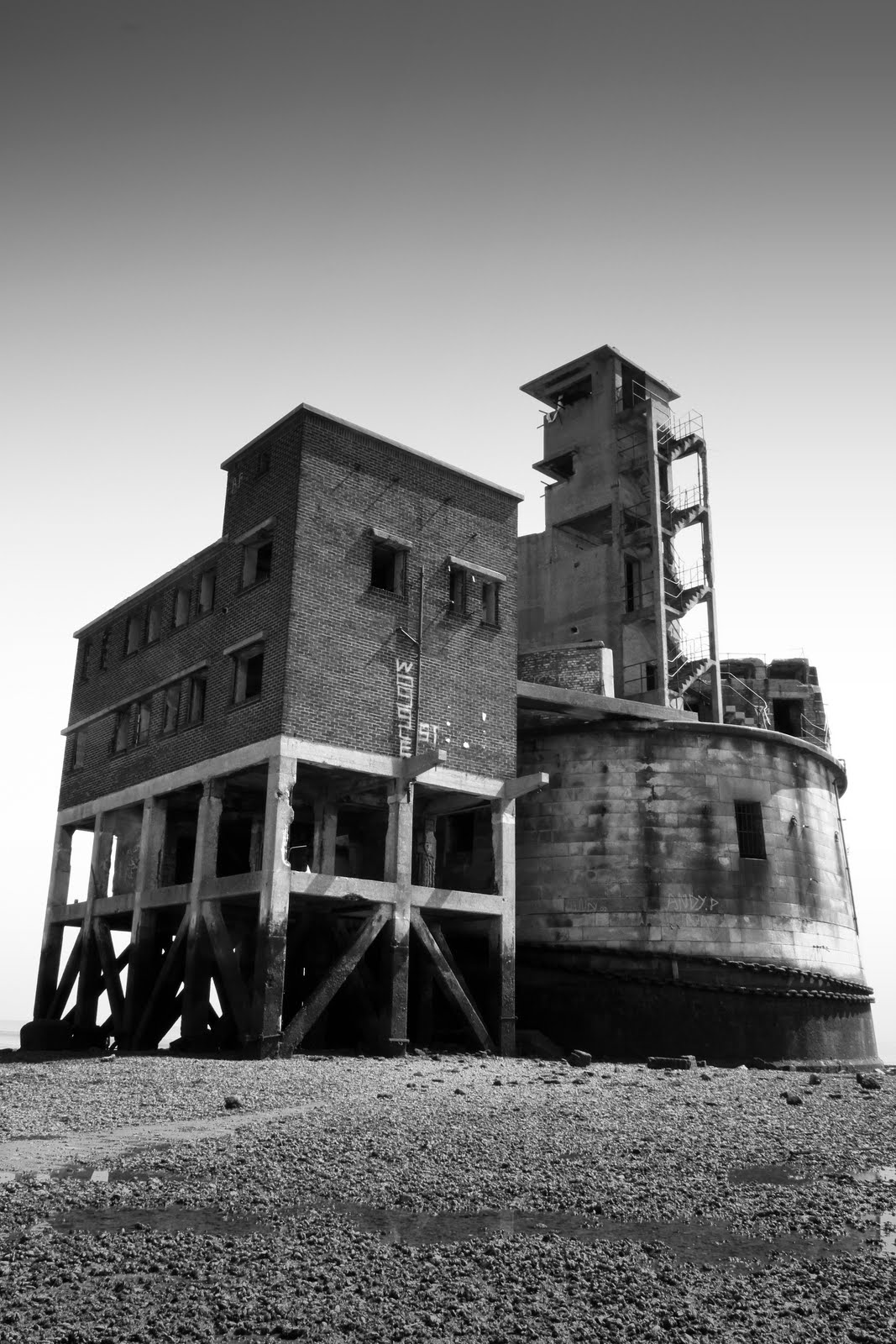 Danny Ford, Art and Photography: Grain Tower Fort