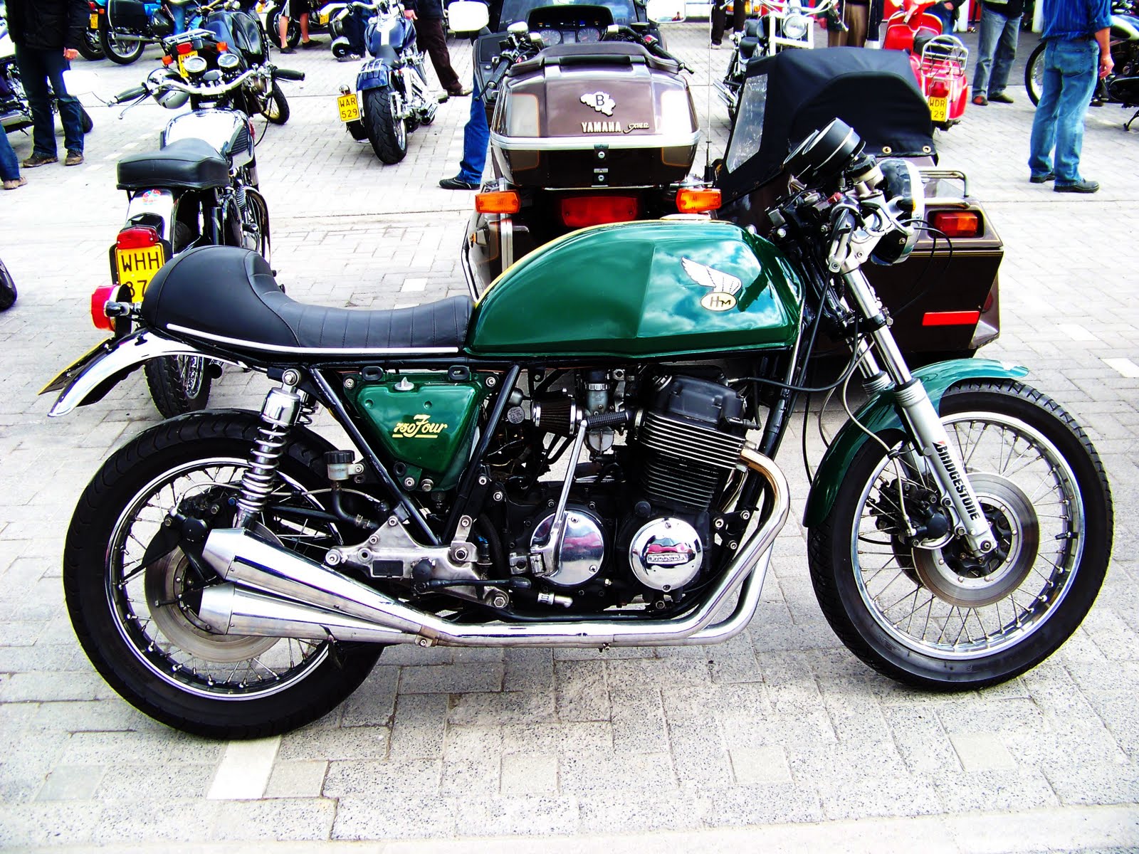 MOTORCYCLE 74: Wieze moto retro 2010 cafe racers