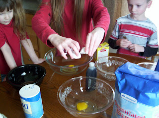 Almost Unschoolers: Cookie Chemistry