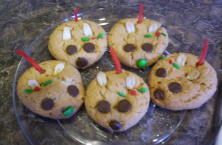 Almost Unschoolers: Easy Peanut Butter Christmas Mice Cookies