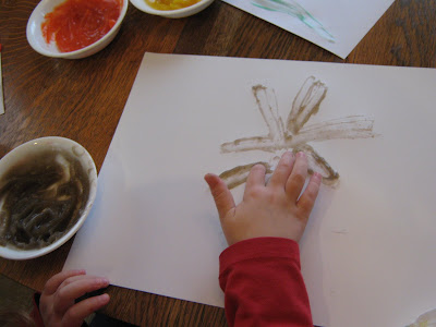 Almost Unschoolers: Scented Finger Paint For Fall