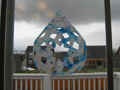 Almost Unschoolers: Freezing Rain Snowflake Craft