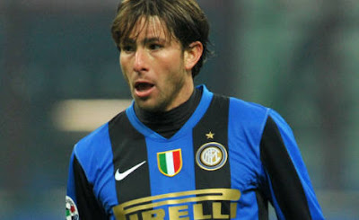 Calcio, squadre: Maxwell al Barcellona. Il giocatore dell'Inter è il ...