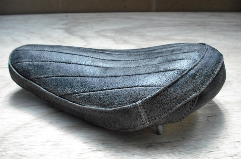 Caulfield Leather - Custom Motorcycle Seats: Classic Bates Style Seats