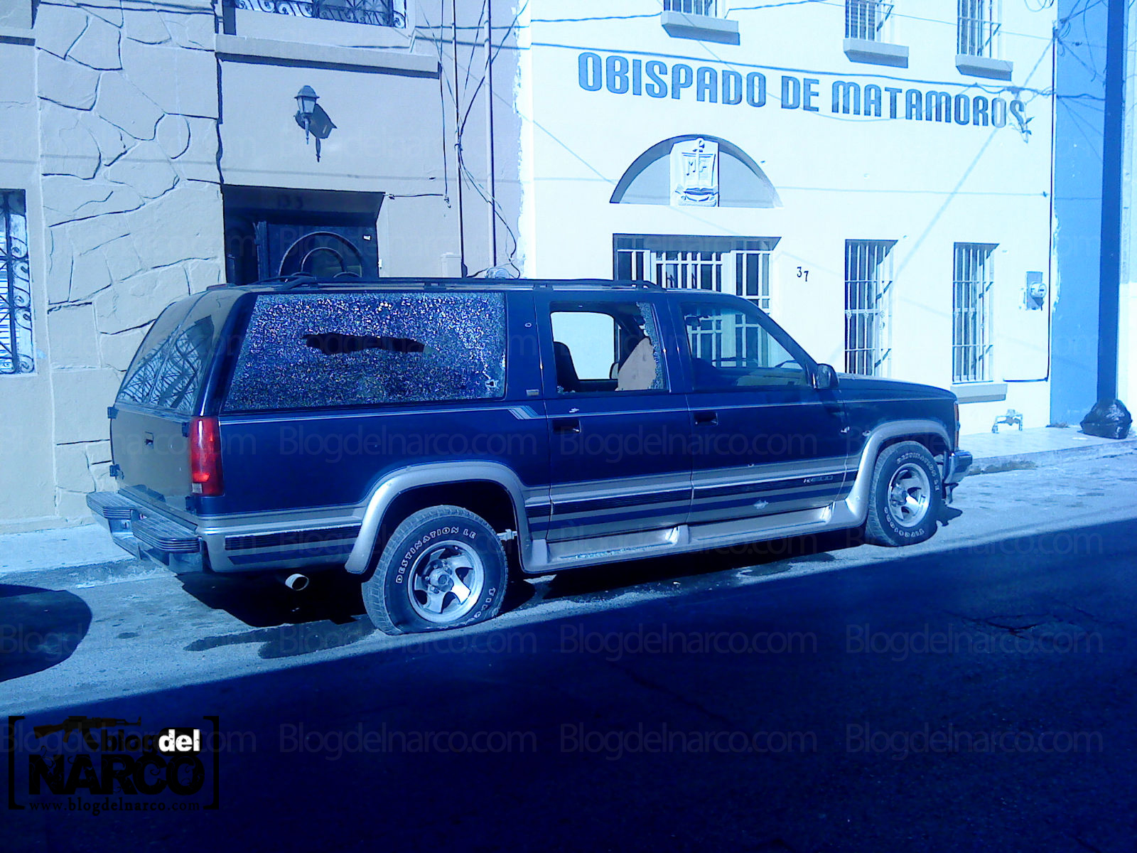 Habbo Twiins: fotos dela muerte de toni tormenta