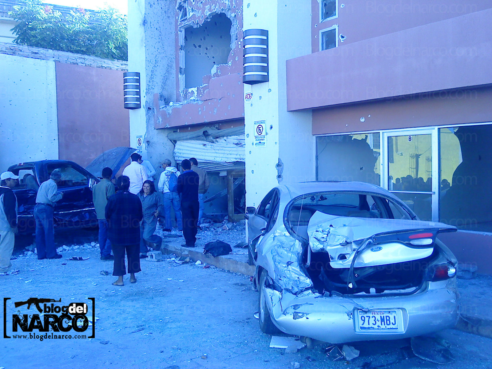 Habbo Twiins: fotos dela muerte de toni tormenta