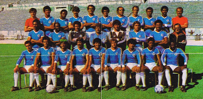 (Plantel do Amora FC na época de 1982/83)