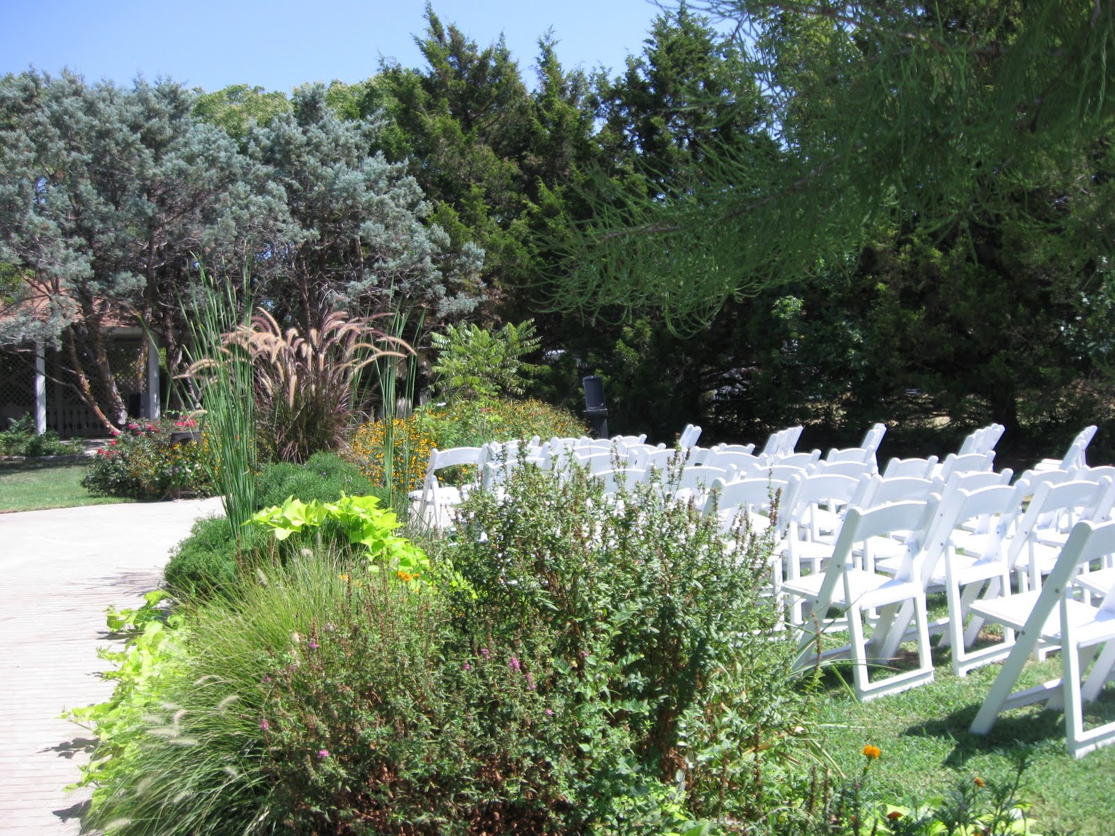 Walnut Creek Chapel: Amber Cook & Dennis Keith Metz at their Outdoor ...