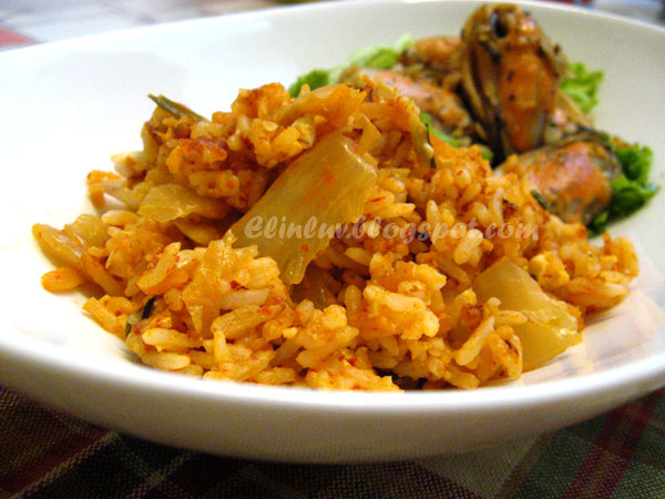 Elinluv's Tidbits Corner: Kimchi Bokumbap / 김치 볶음밥