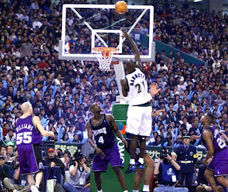 TH's blog: Is touching the top of the backboard possible?