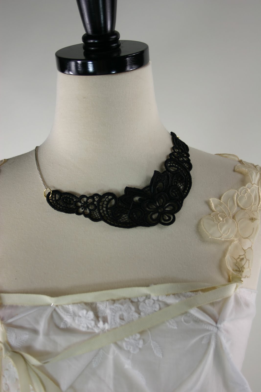 Grosgrain: Askewed Vintage Lace Necklace Tutorial and Grosgrain ...