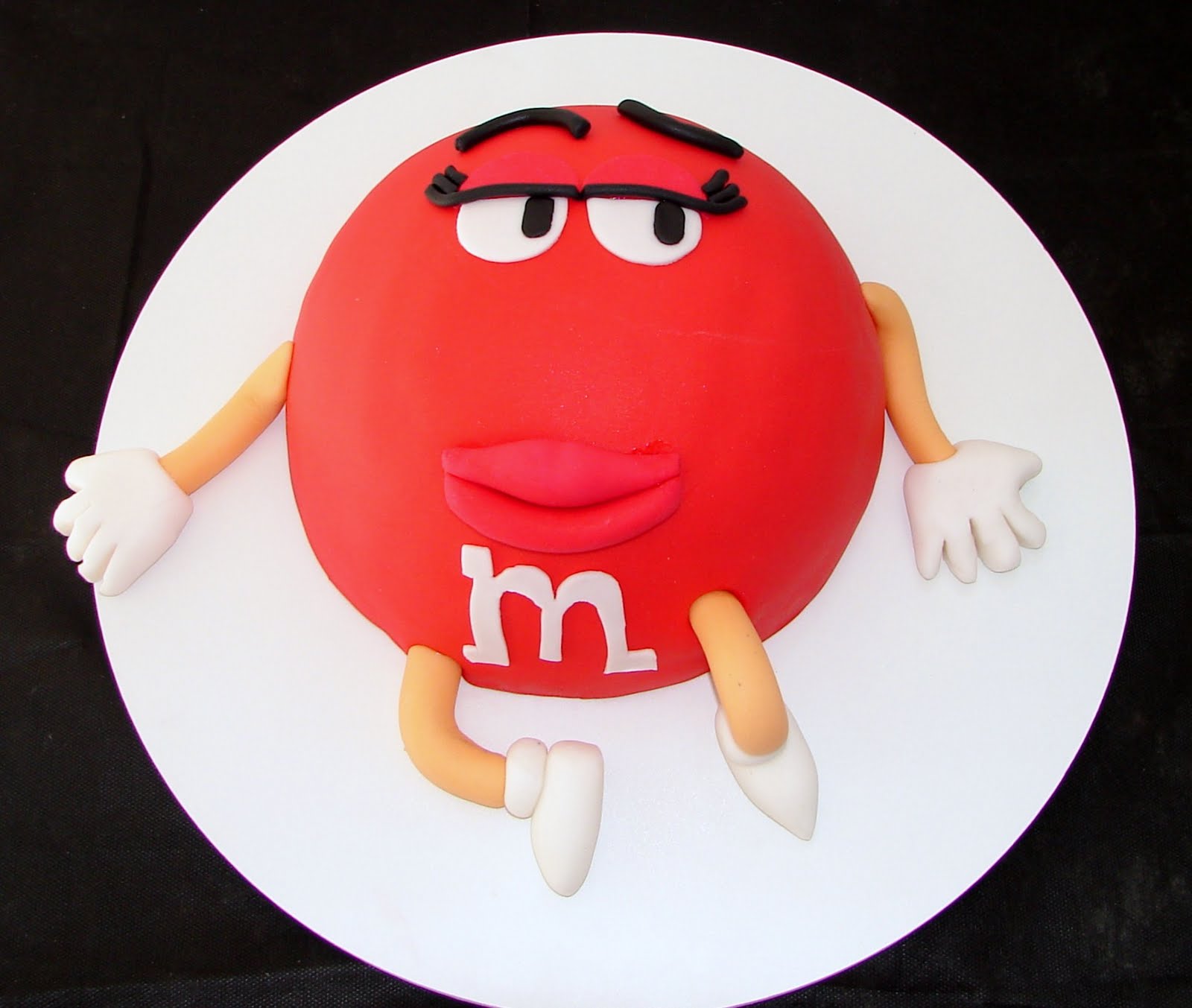 Michelle Lecce - Bolos, Doces e Chocolates: Bolo M&M