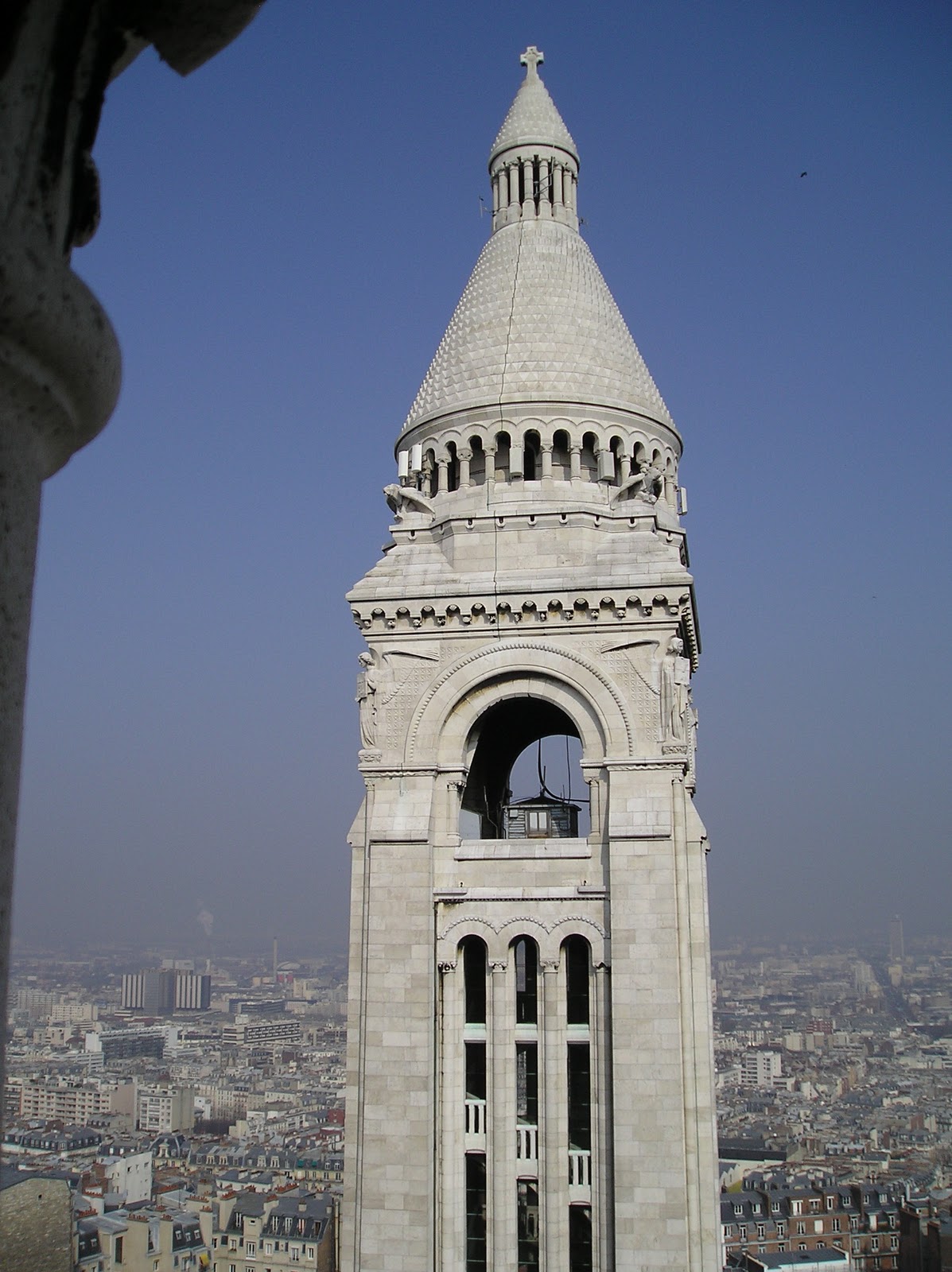 American Homestead: Travel Tales: Climbing Sacre Coeur