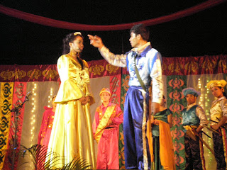 cwts blogs: komedya fiesta