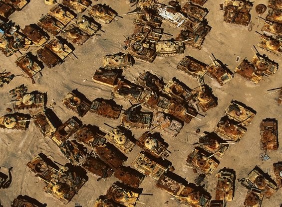 ellergy: IRAQI TANK GRAVEYARD