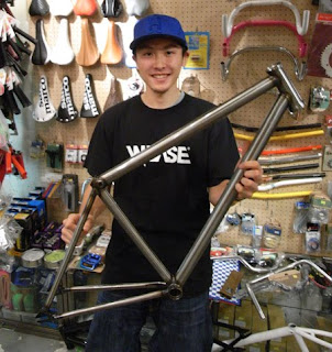 cogWei: W-Base NEW TRICK BIKE