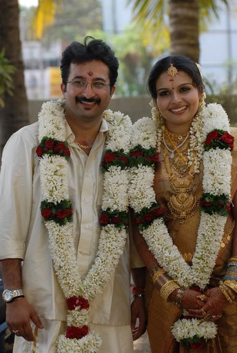 Cute Actress Hollywood: remya raveendran marriage photos