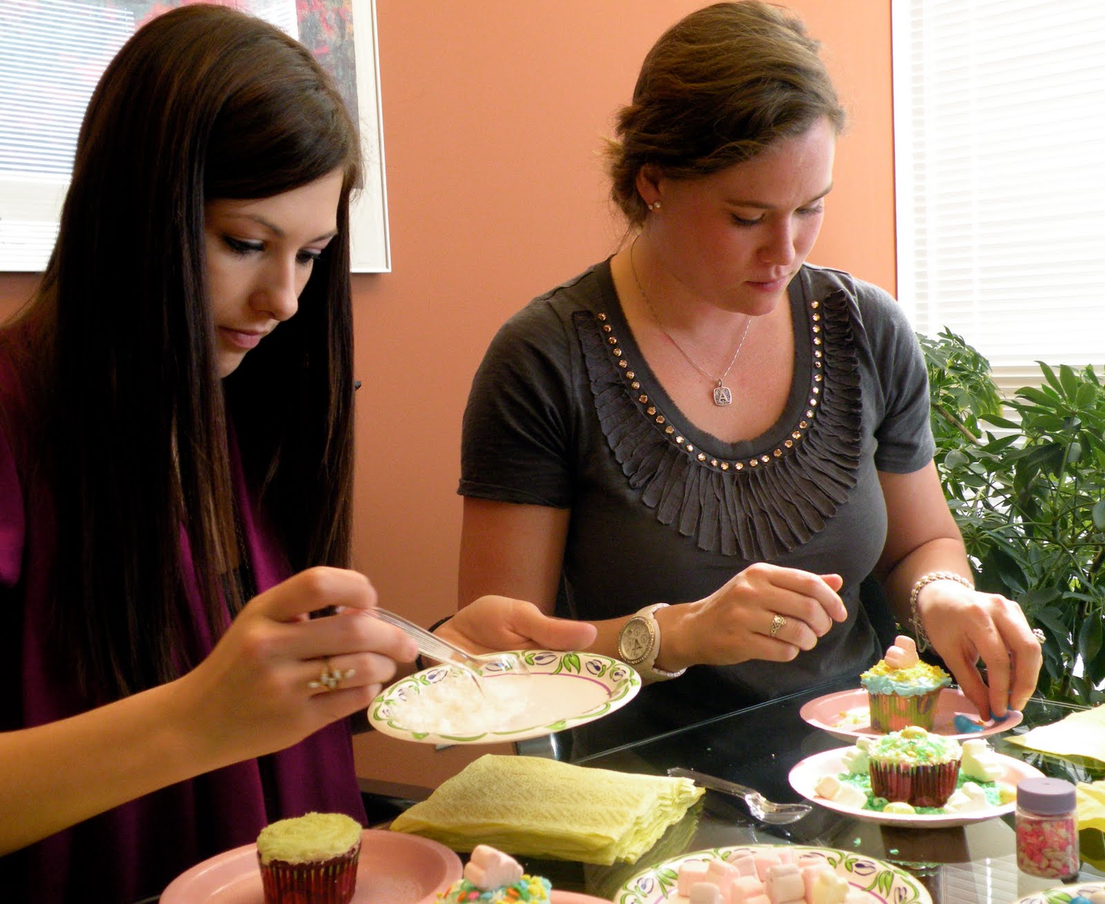 Howell Creative Groups Cupcake Making Contest! - Howell Creative Group
