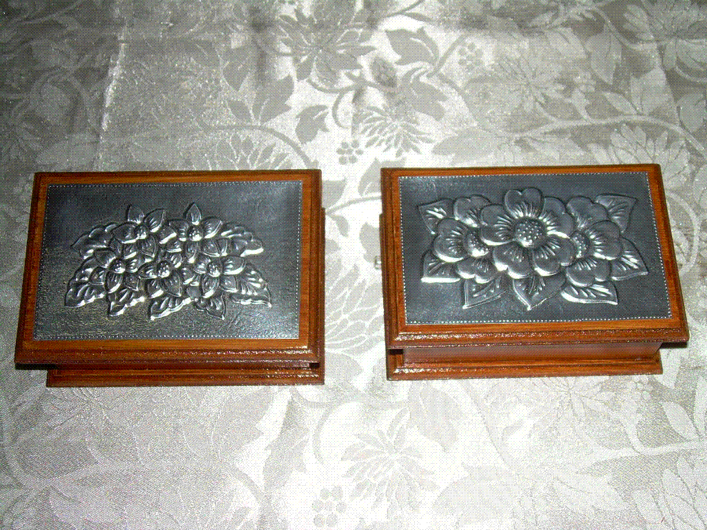 Trabajos hecho a mano - Lourdes Ruiz: COFRES CON REPUJADO EN ALUMINIO