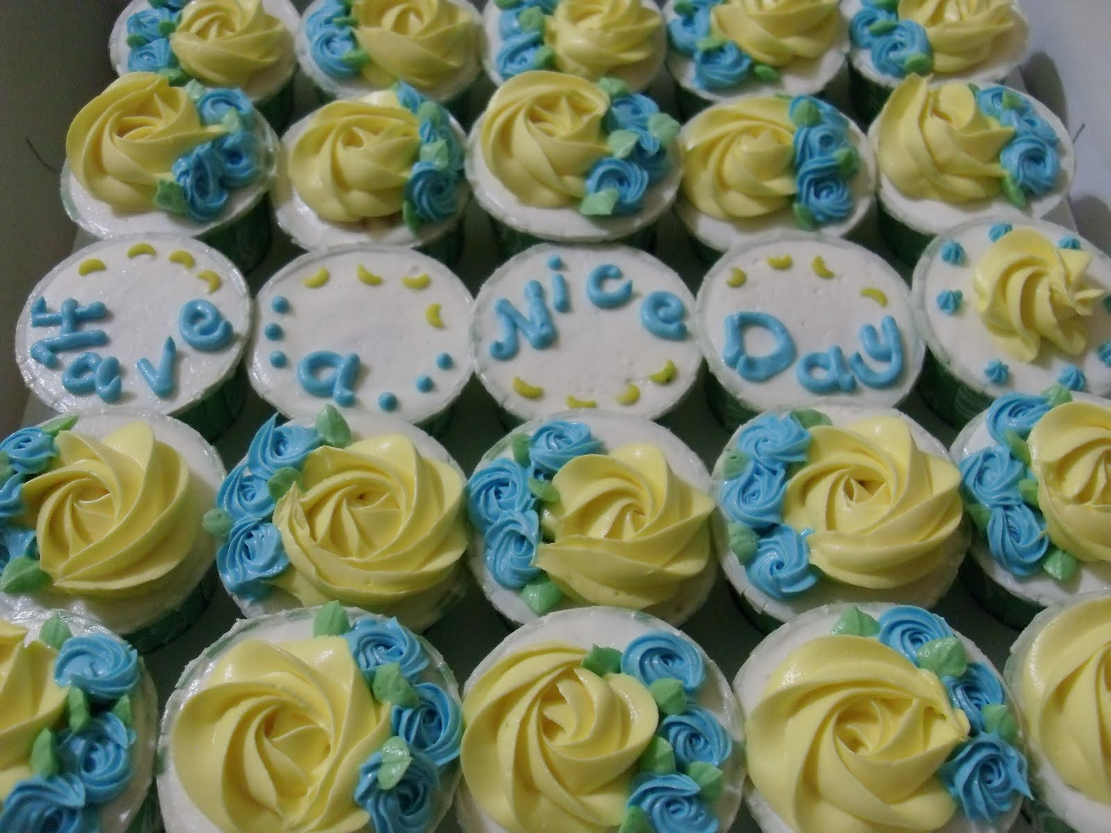 yusscakeplanet: Cupcakes - Tema Kuning + Biru