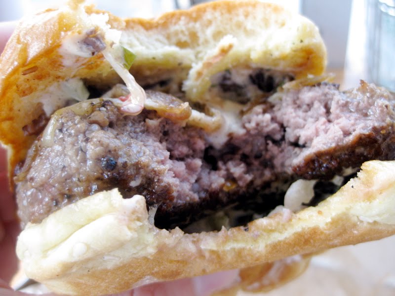 The Food Abides ™: Hi-ho, the derry-o - Farm Burger