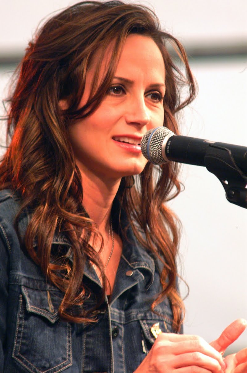 MY BIG ITCH: Country Singer Chely Wright Might Be Announcing That She's ...