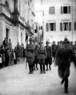 ΝΕΩΤΕΡΗ ΕΛΛΗΝΙΚΗ ΙΣΤΟΡΙΑ: Η ΤΡΙΠΛΗ ΚΑΤΟΧΗ ΤΗΣ ΕΛΛΑΔΑΣ