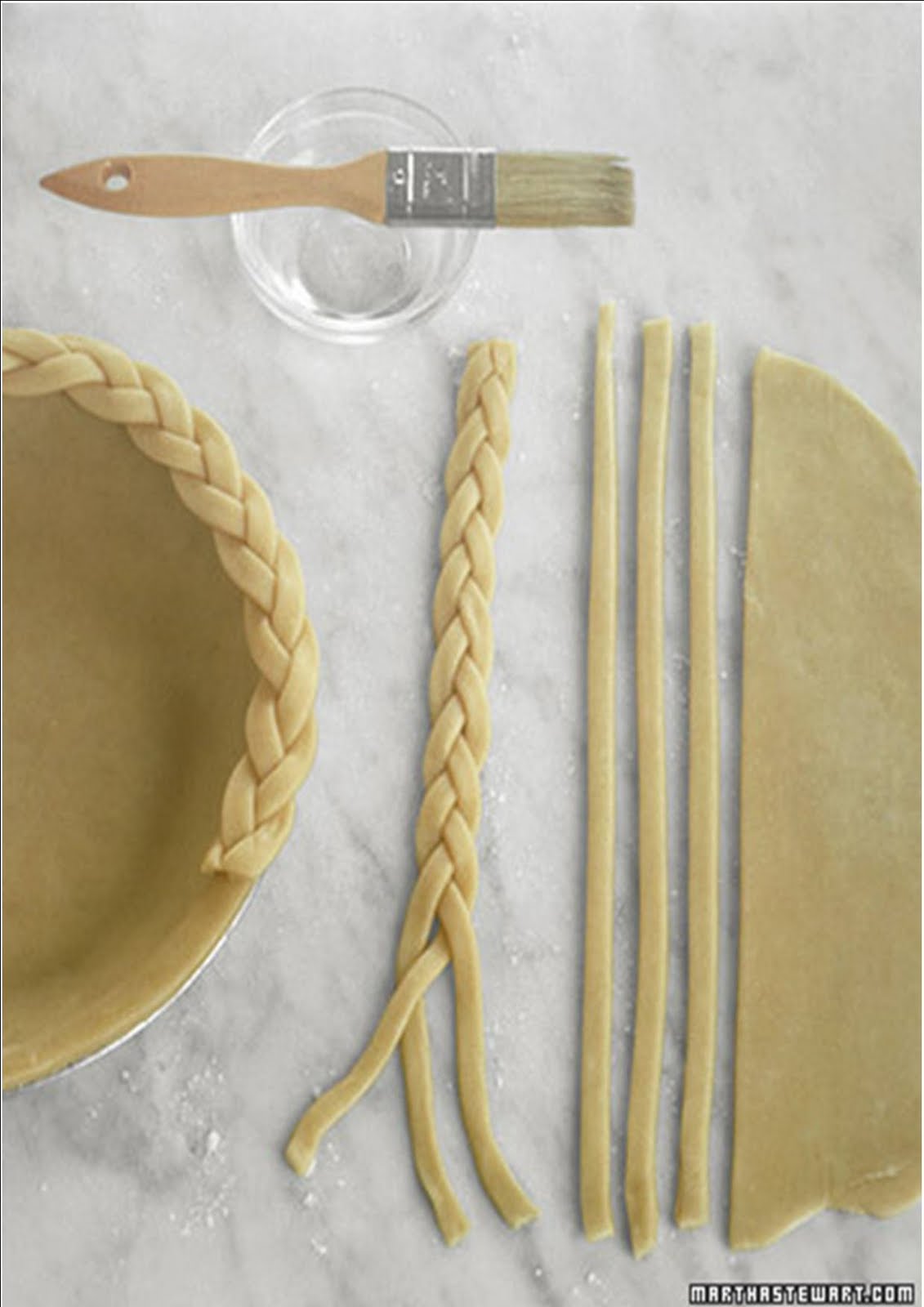 Icing Designs: Great Thanksgiving Pie Topper Ideas From Martha Stewart